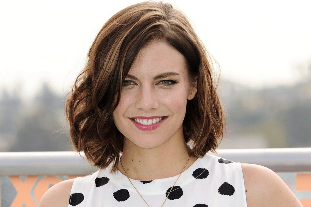 Lauren Cohan Net Worth, Age, Height, Husband, Biography - BiographyJoy